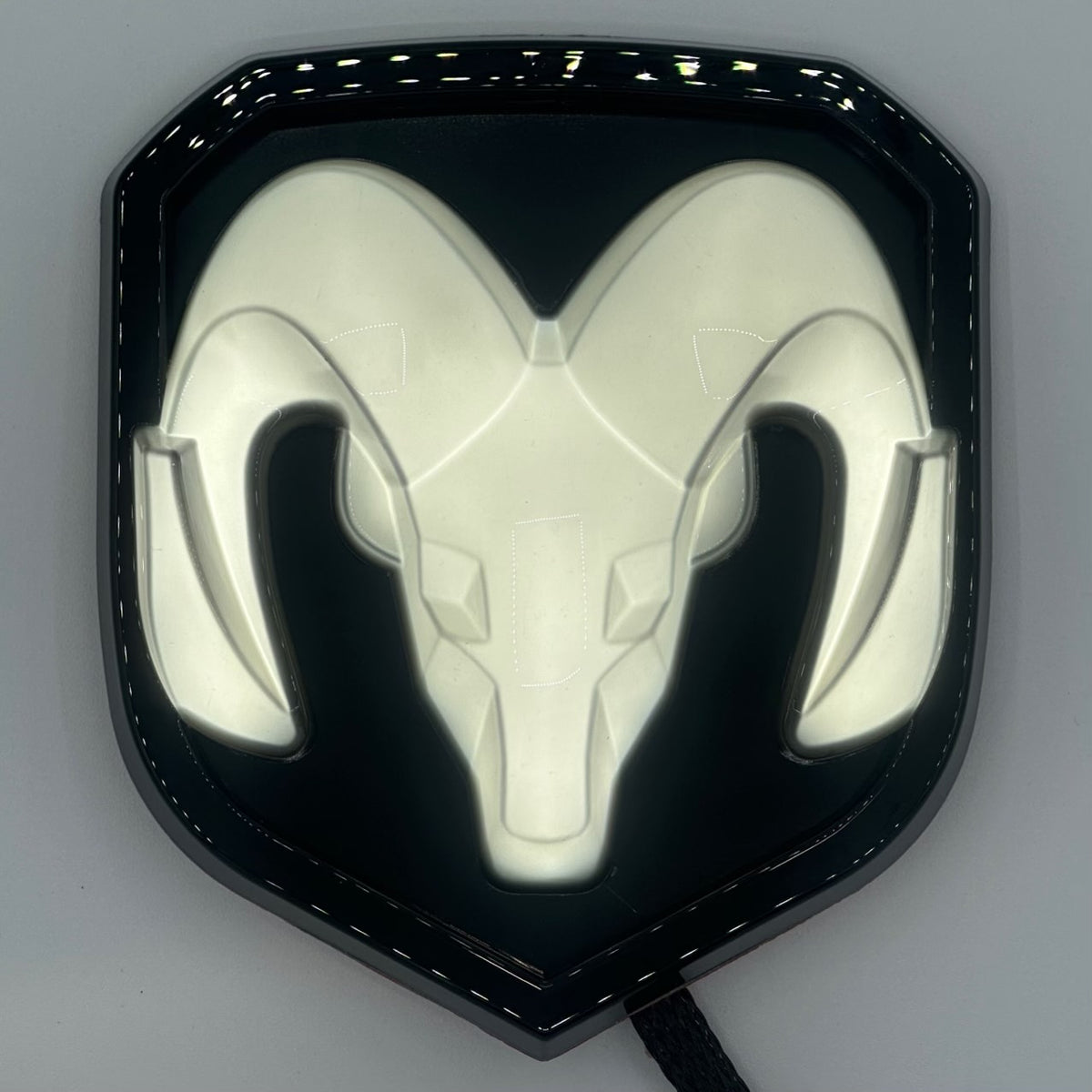 2013-18 Lighted Dodge RAM Grille Emblem – Luna custom leds